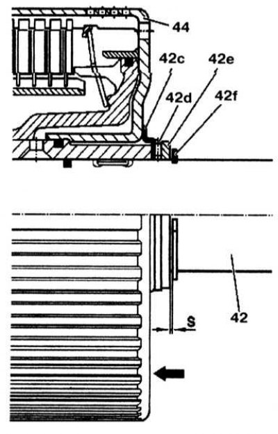 Disassembly and assembly of the output shaft with the central and rear ...